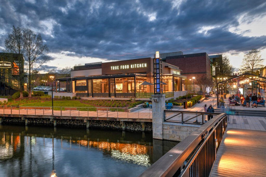 True Food Kitchen's Mixologist Demonstrates a Strawberry Margarita at ...